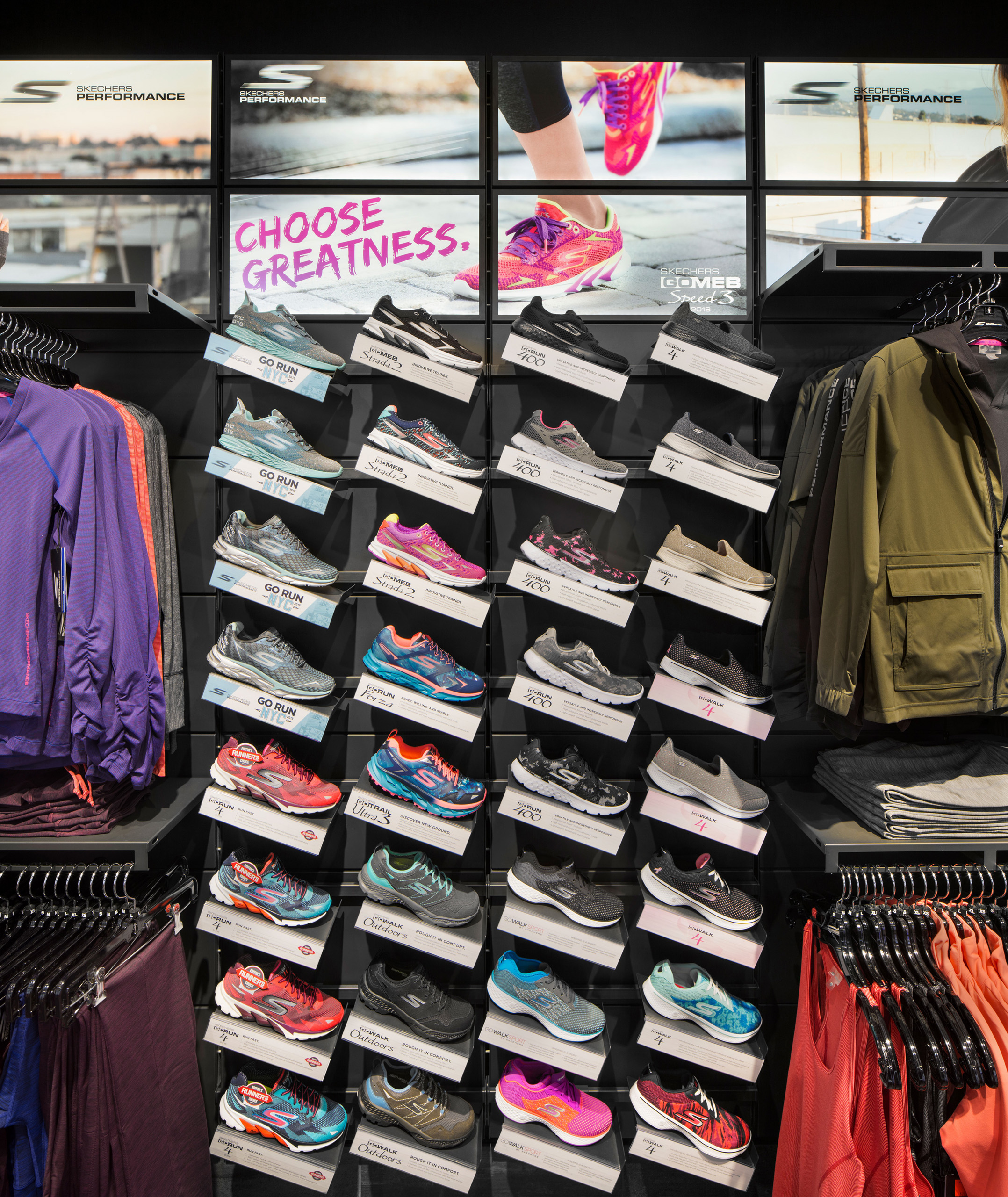 Skechers Performance Store - OPTO International - Modular & Custom ...