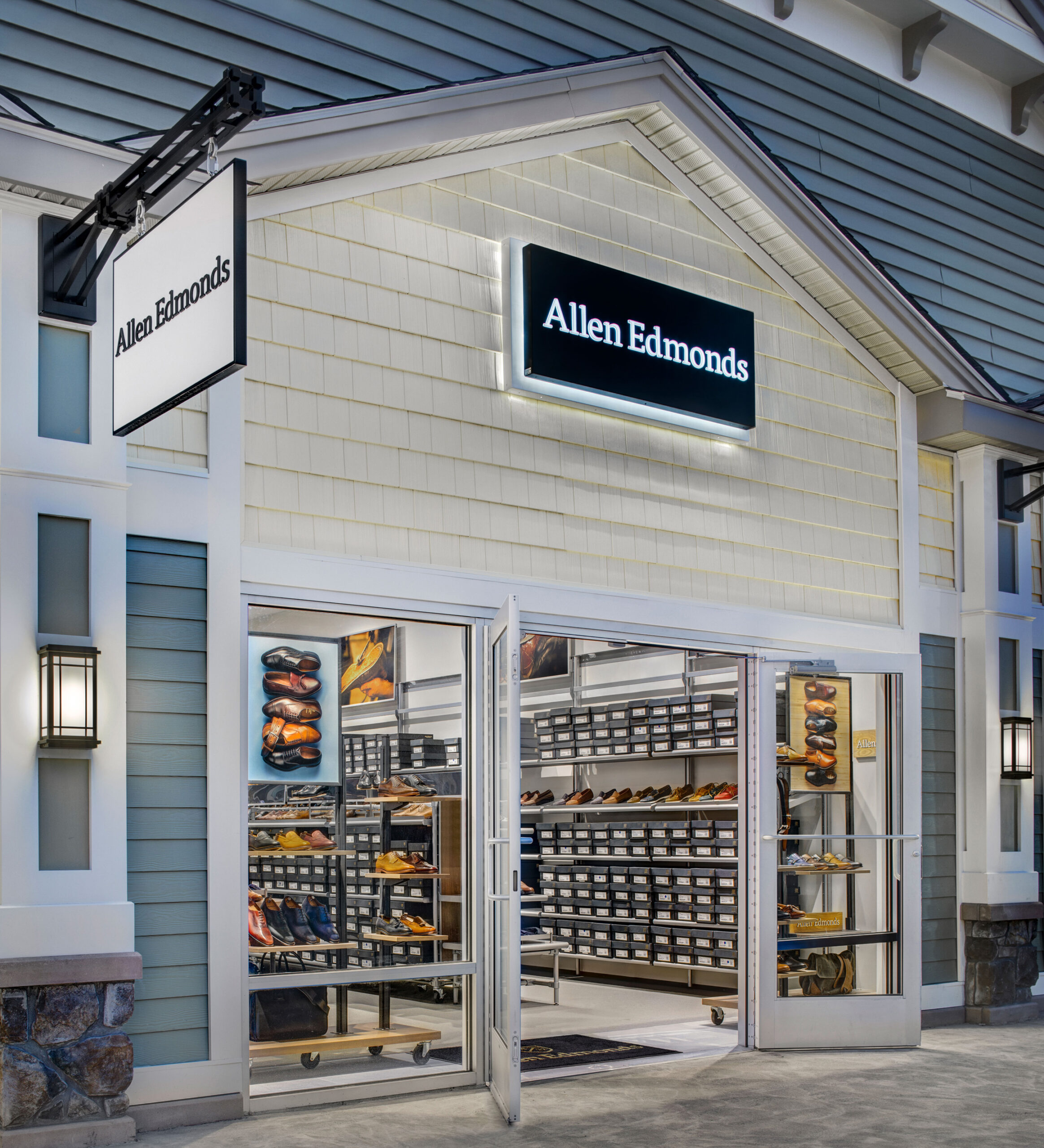 Allen Edmonds Apparel Store - OPTO International - Modular & Custom ...