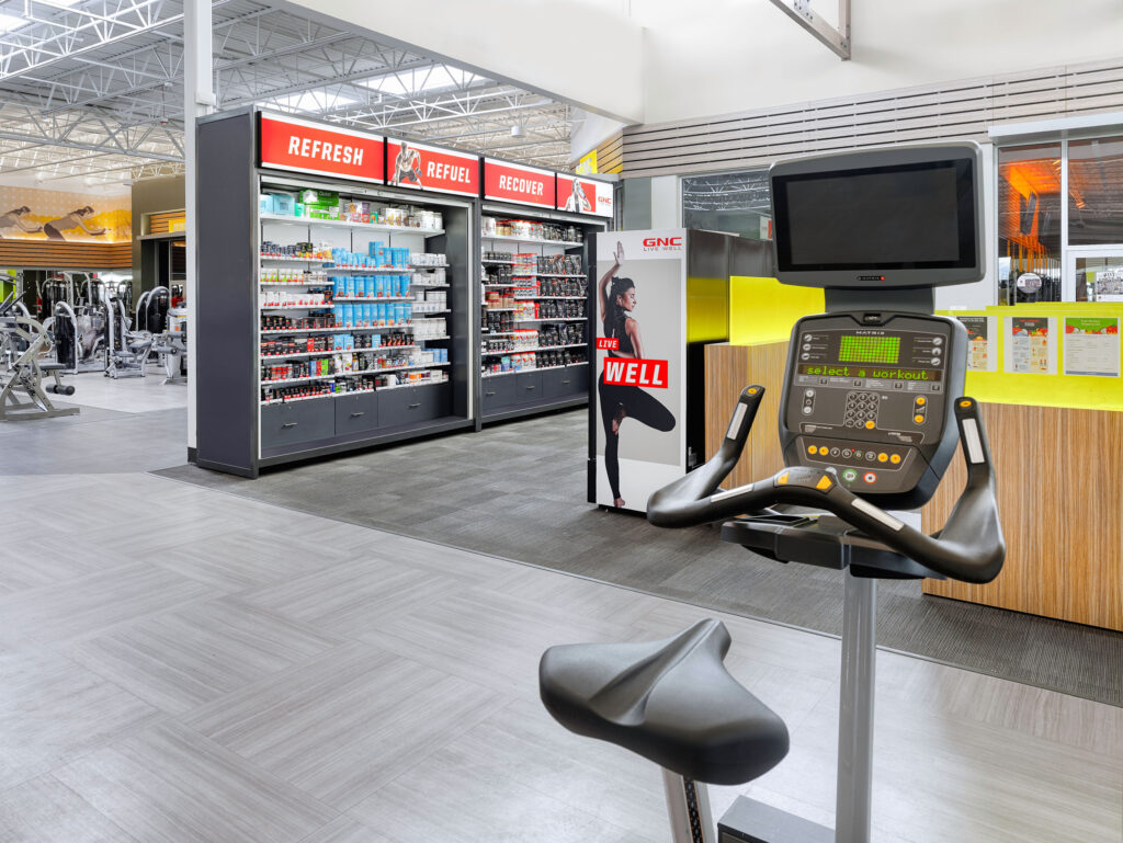 Golf Clubhouse Store - OPTO International - Modular & Custom Retail ...